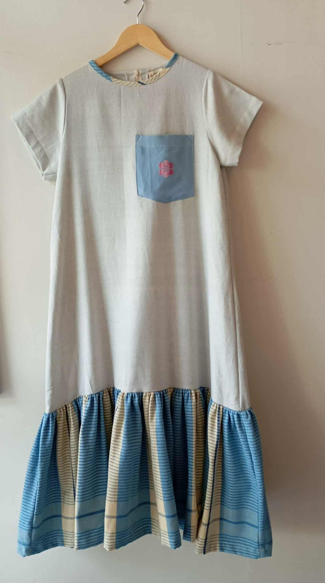 BESTIDA COLLECTION: DUSTY BLUE W/ SLEEVES W/ WEDGEWOOD BLUE FLOWERS PO ...