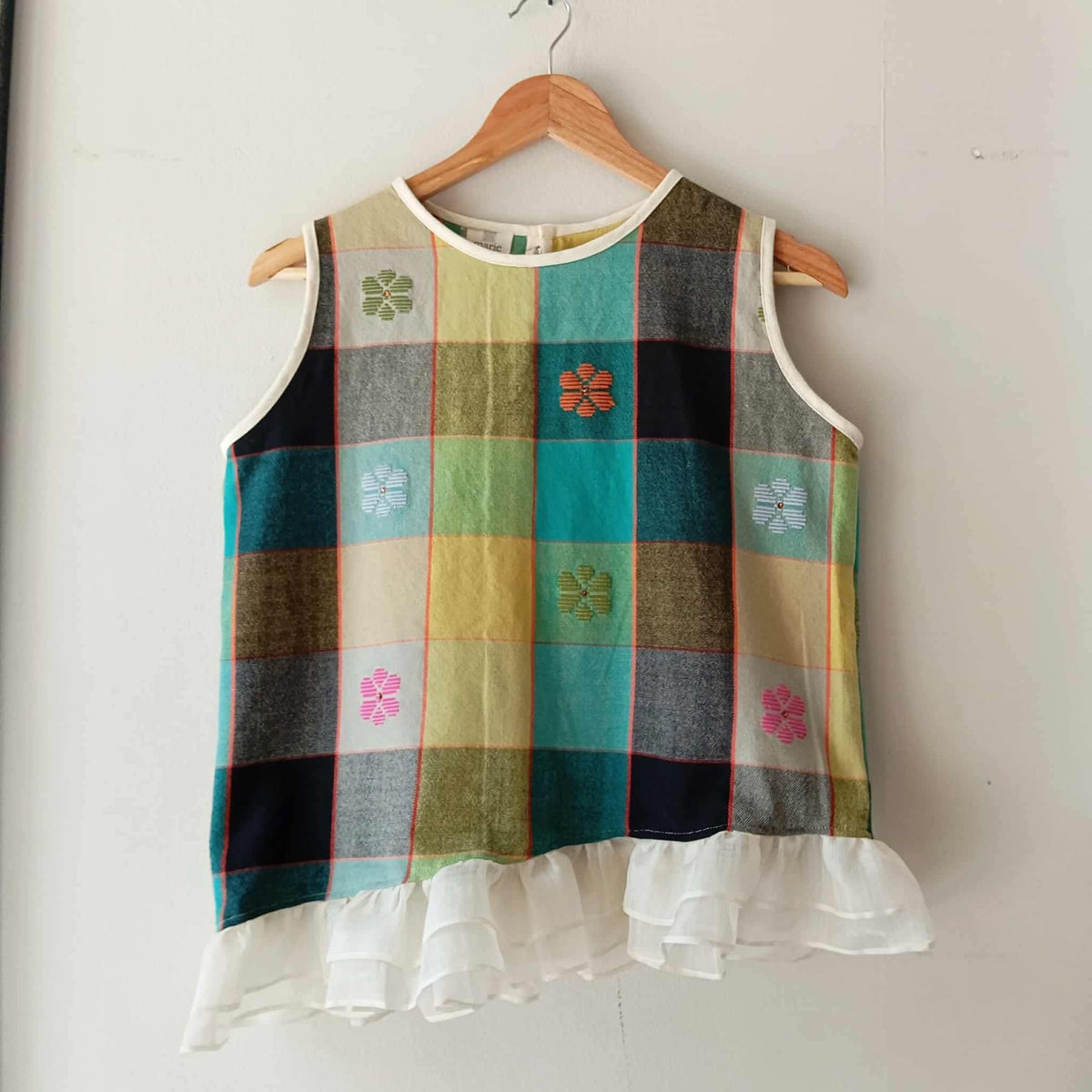 MAGANDA COLLECTION: AMELIA W/ CRYSTALS / PIÑA ( NATURAL ) RUFFLES ...