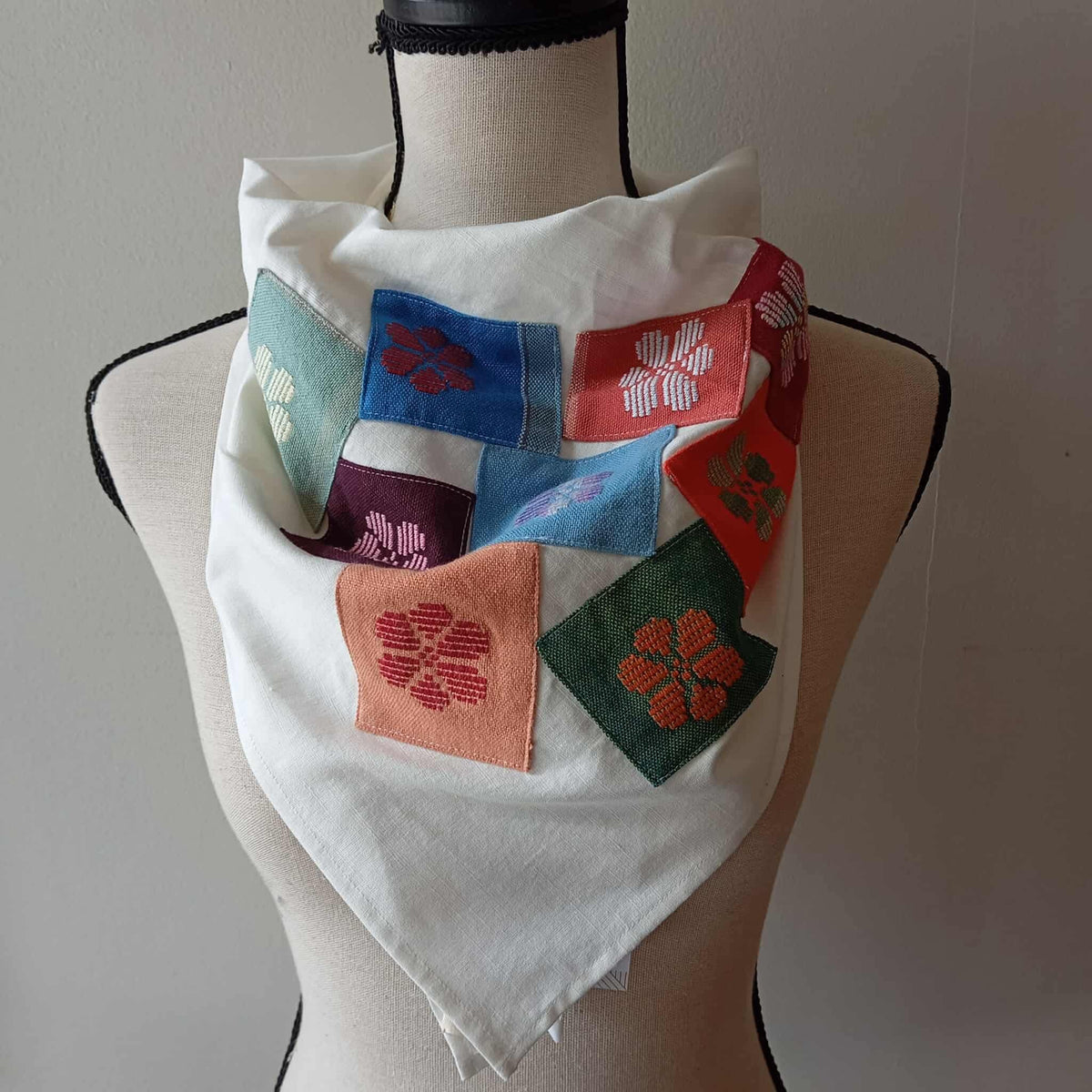 SCARF: WHITE LINEN W/ PATCHES* – DESIGNS BY MARIE
