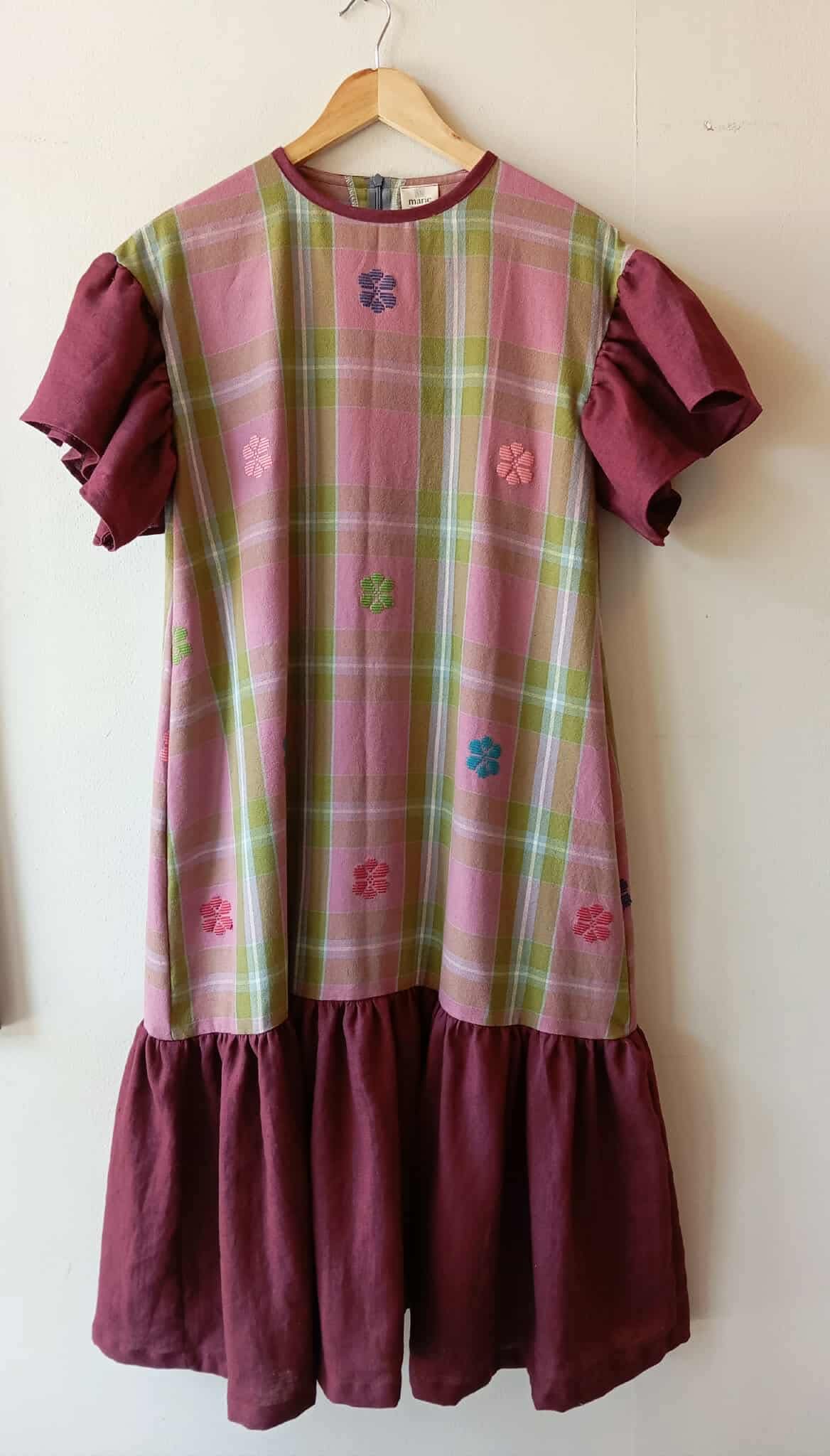 BESTIDA COLLECTION: PAULA W/ RASPBERRY CORAZON LINEN SLEEVES & SKIRT ...
